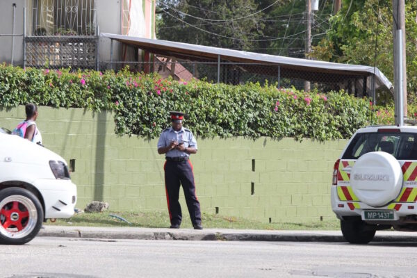 Police discover body of elderly male near the Mencea Cox roundabout ...