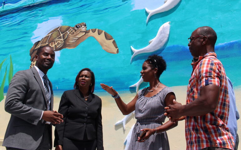 Fresh paint, flowers and fishes . . . Bay Primary gets facelift ...