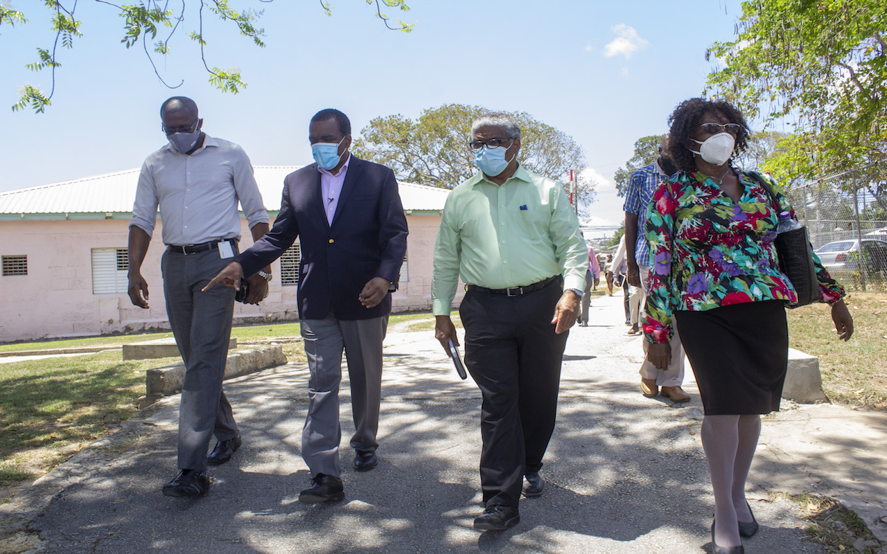 Psychiatric hospital COVID outbreak grows, director says care affected ...