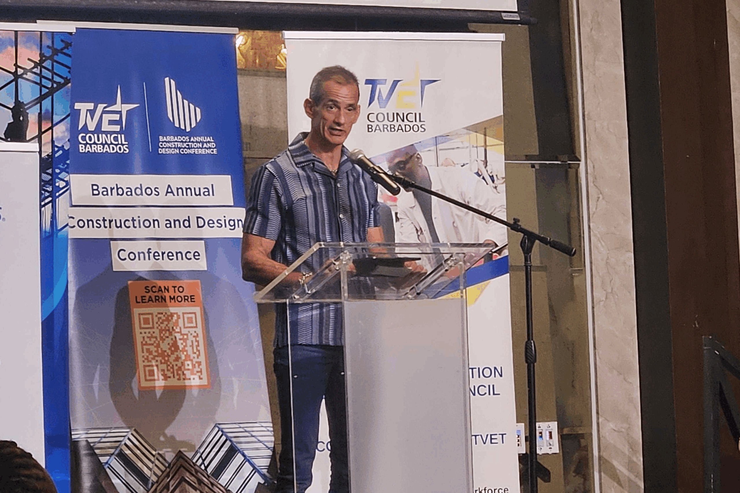 Magnate vows thousands of new posts in landmark hotel project ...