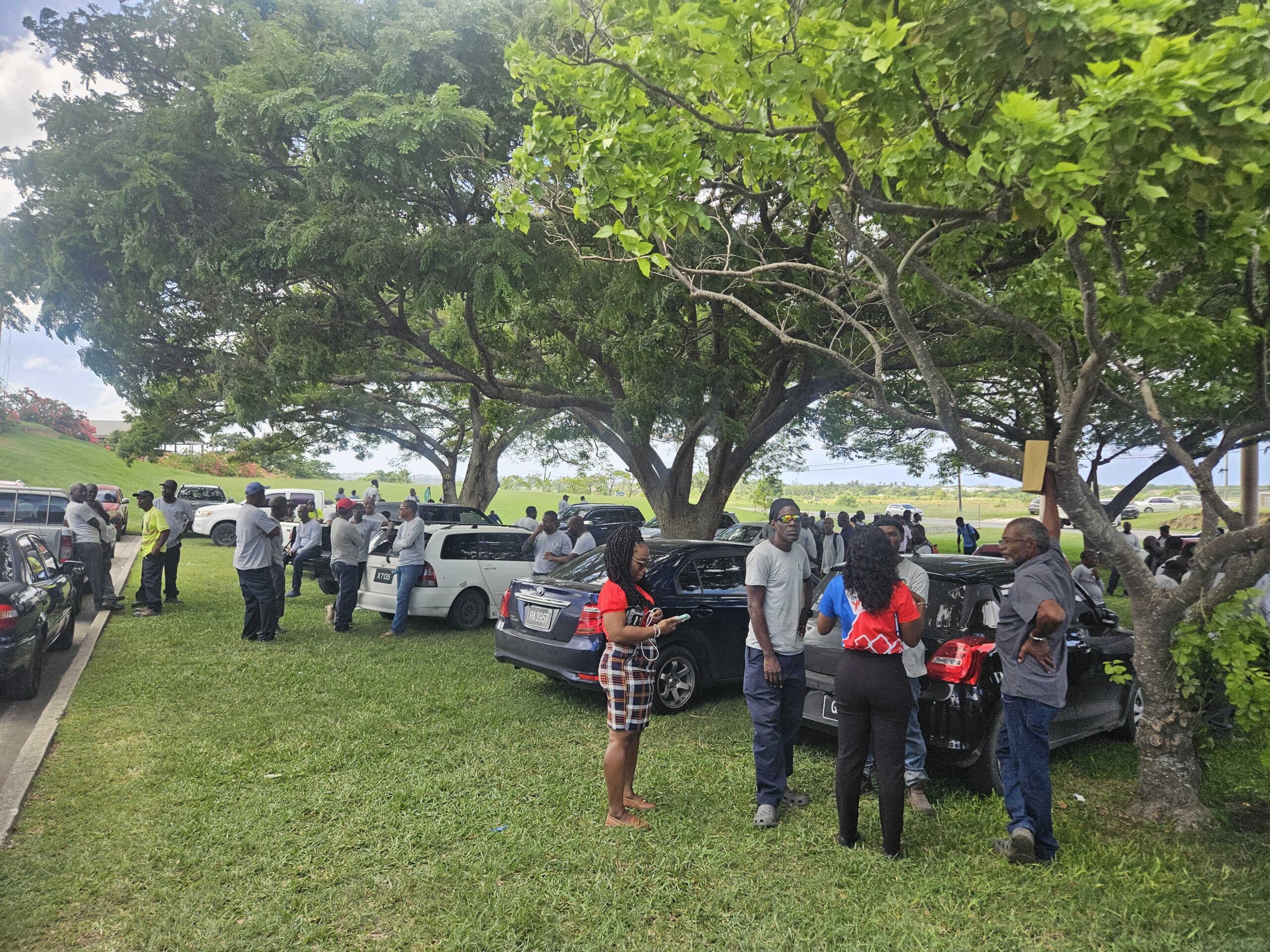 Hundreds of CO Williams workers walk off the job after pay talks ...